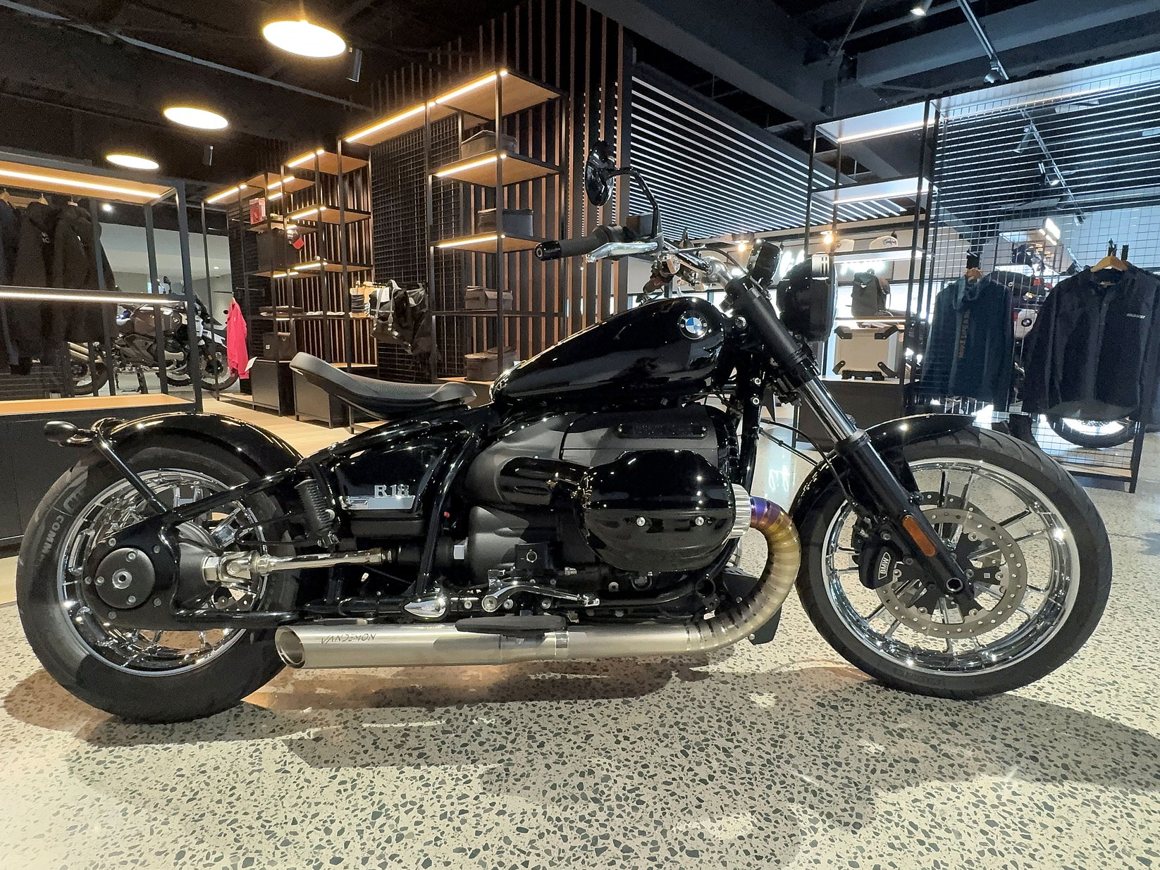 BMW R18 Titanium Exhaust system 2020-2025 – Vandemon Performance