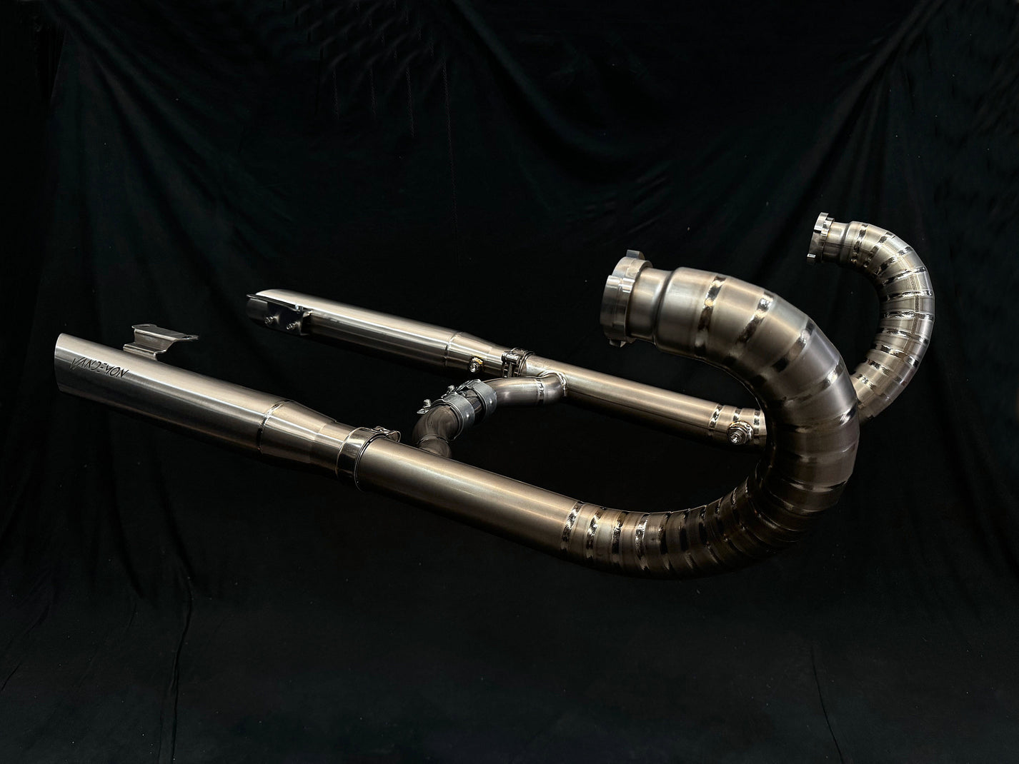 BMW R18 Titanium Exhaust system 2020-2025 – Vandemon Performance